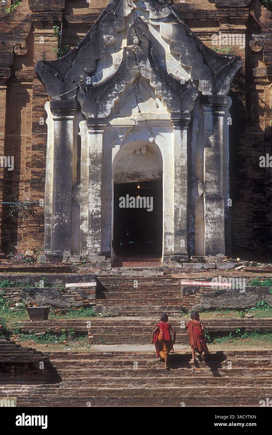 Largest brick building in the world hi-res stock photography and images ...