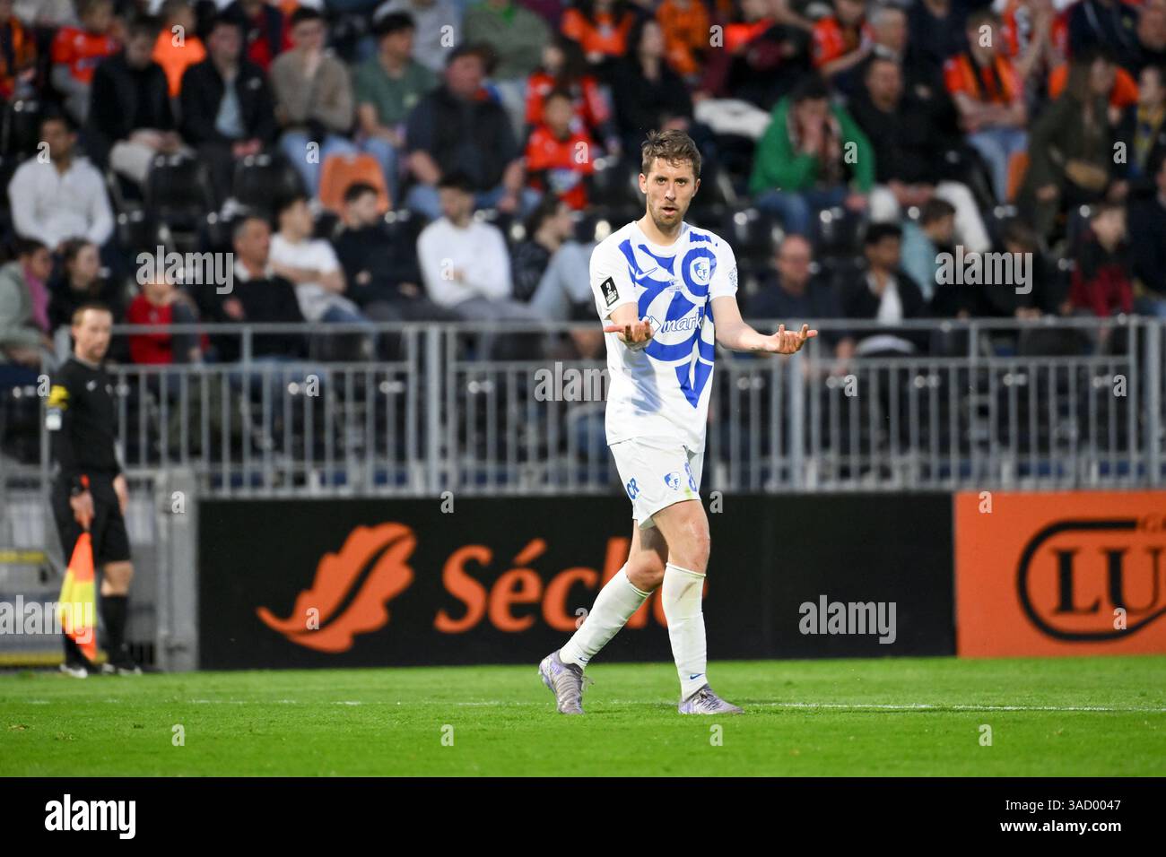 08 Jessy BENET (gf38) during the Ligue 2 BKT match between Laval and ...