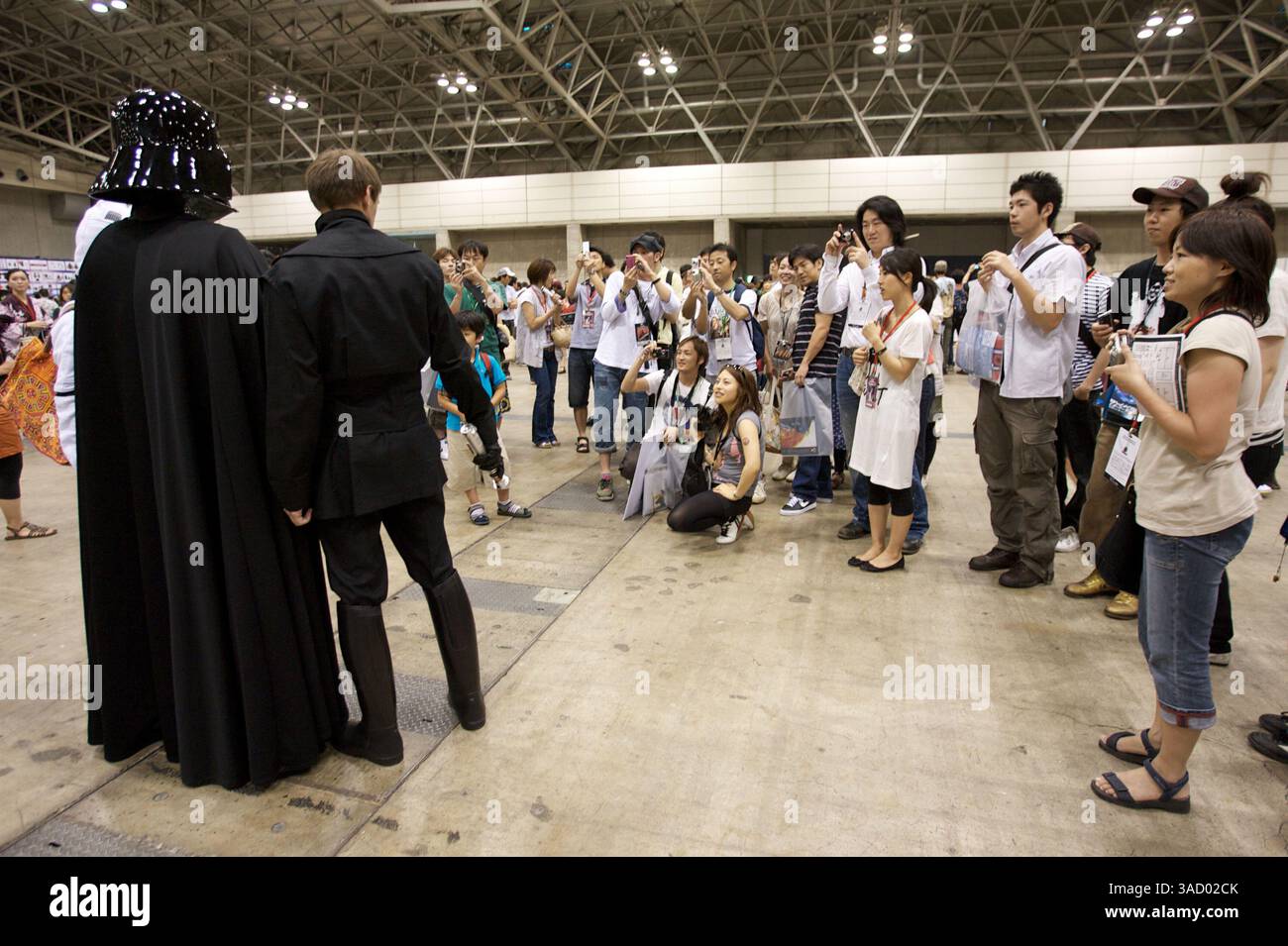 Jul 20, 2008 - Chiba, Japan - Japanese Star Wars fans gather around ...