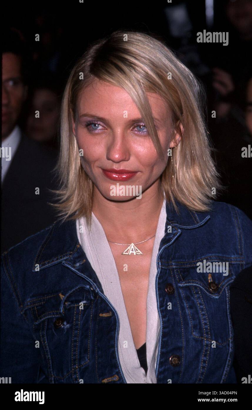 Oct 24, 2000; New York, NY, USA; Actor CAMERON DIAZ @ the NY premiere ...
