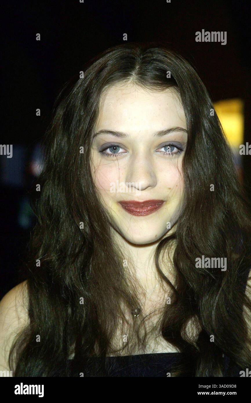 Kat dennings 2001 hi-res stock photography and images - Alamy