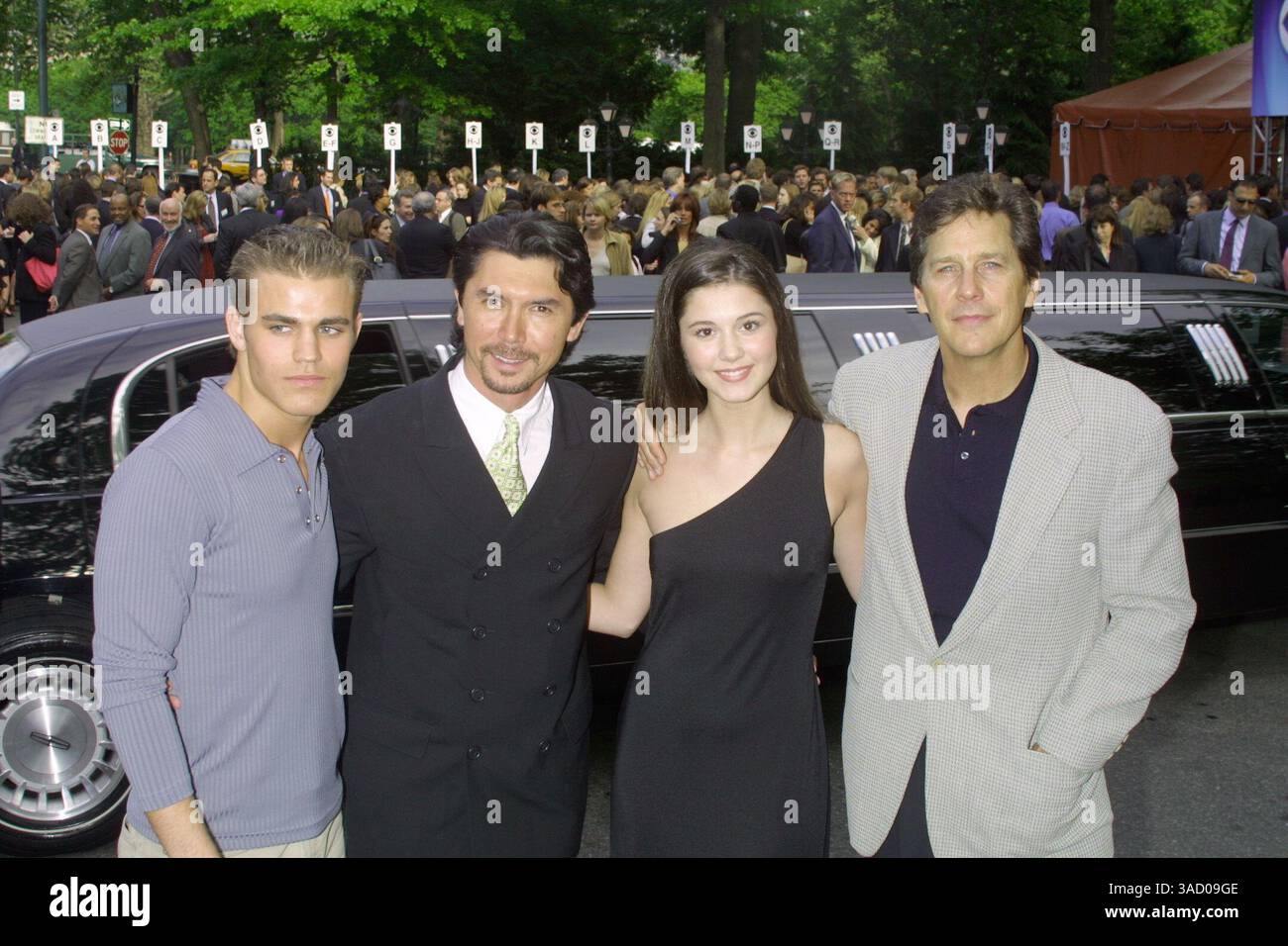 Mary elizabeth winstead wolf lake hi-res stock photography and images ...