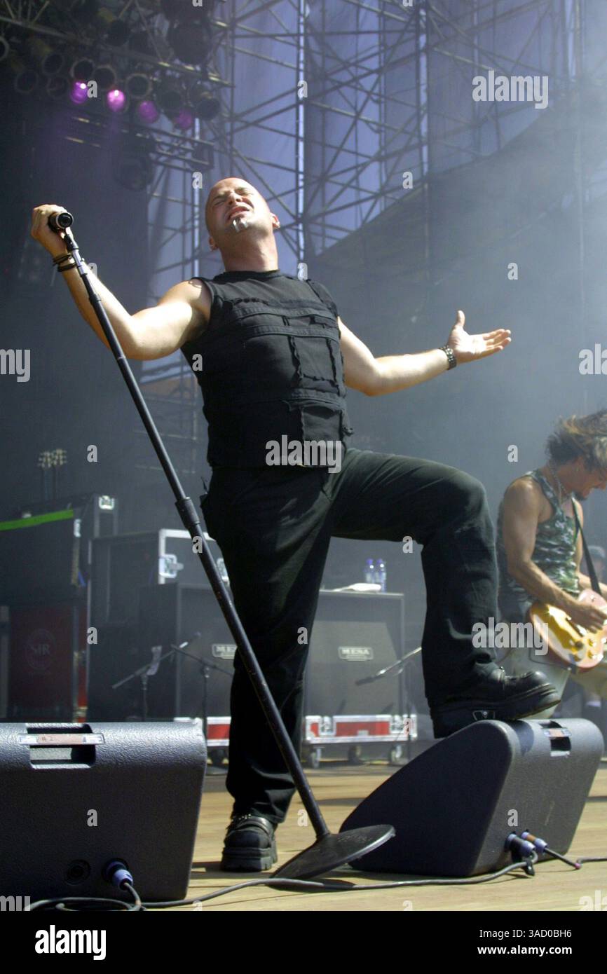 David draiman 2001 hi-res stock photography and images - Alamy