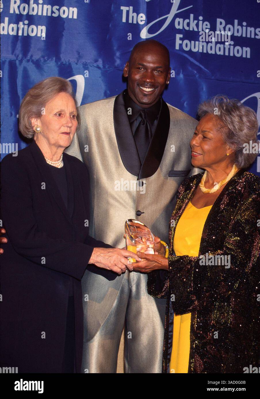 Michael jordan nba award hi-res stock photography and images - Alamy