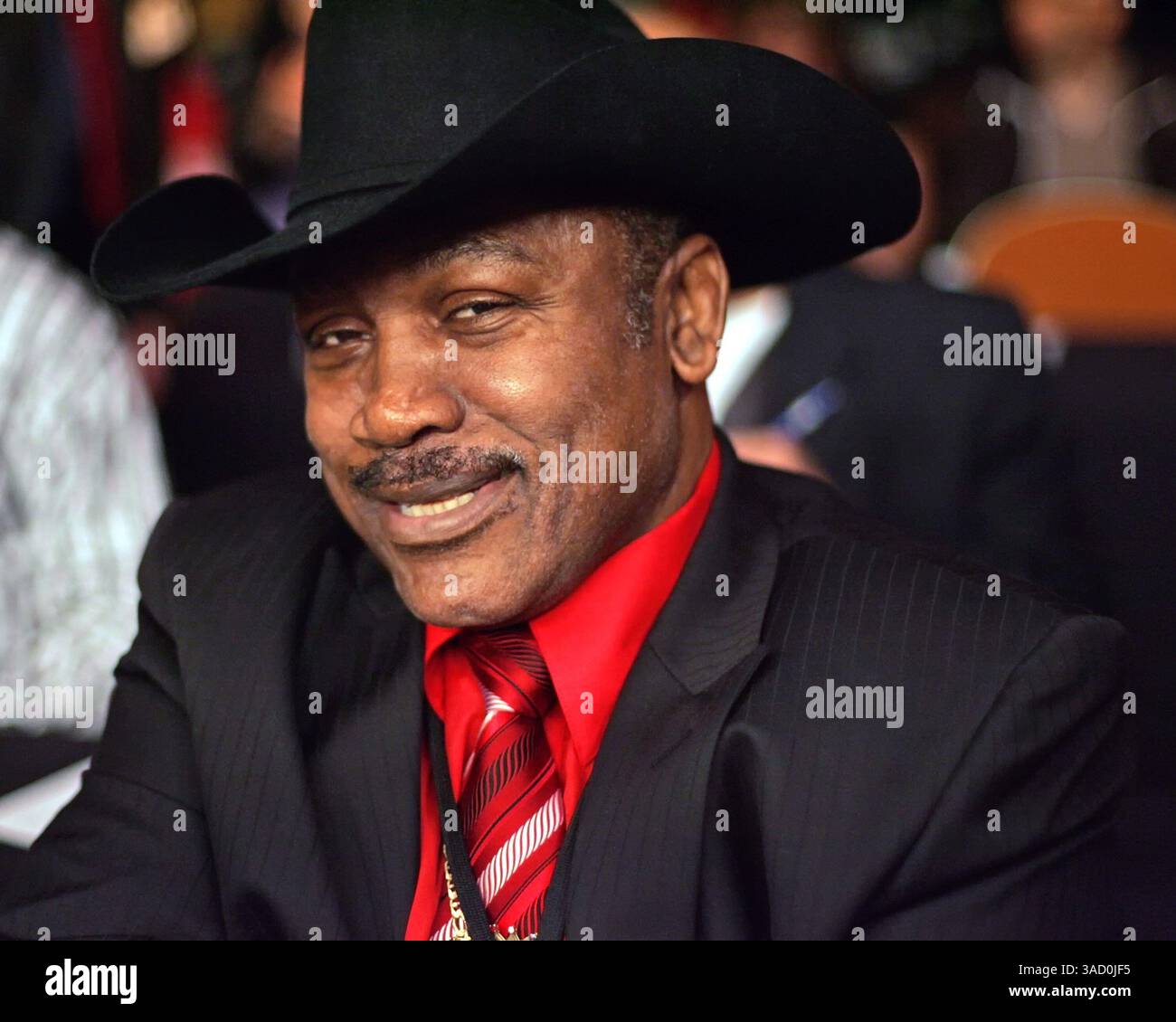 November 7, 2011 - Boxer 'Smokin' Joe Frazier has died after a battle ...