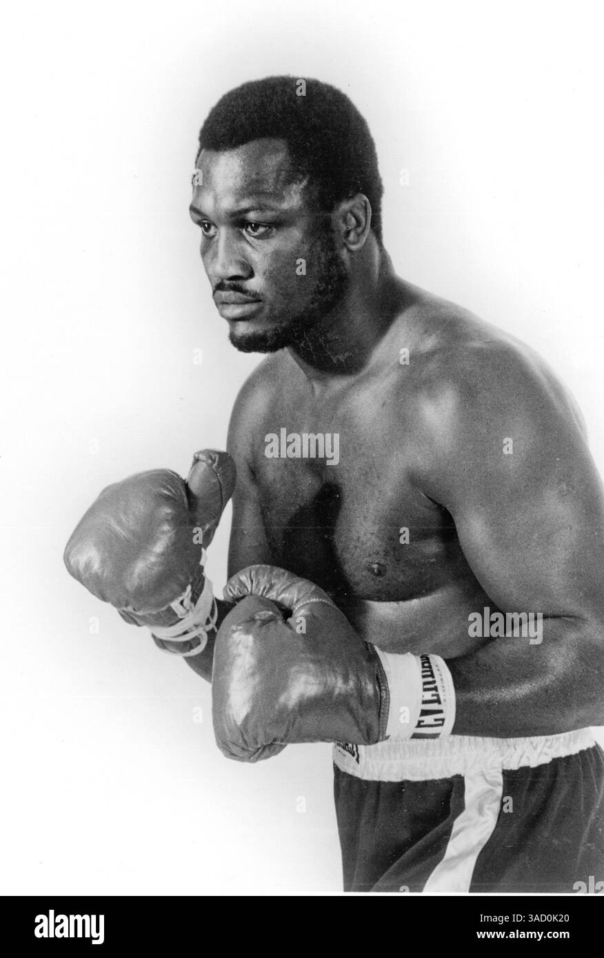 Boxer 'Smokin' Joe Frazier has died after a battle with liver cancer ...