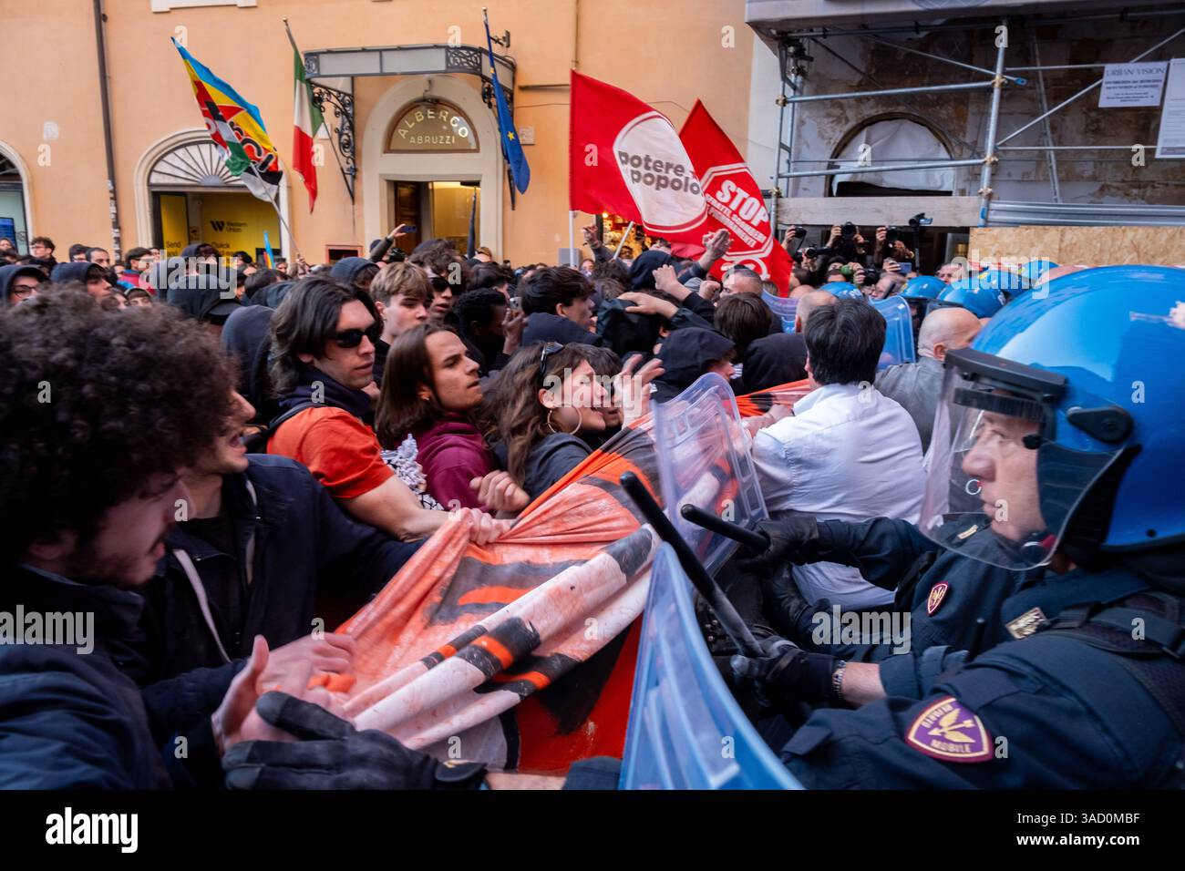 Rome, Rm, Italy. 4th Apr, 2025. The ''Safety bill'' is about to become ...