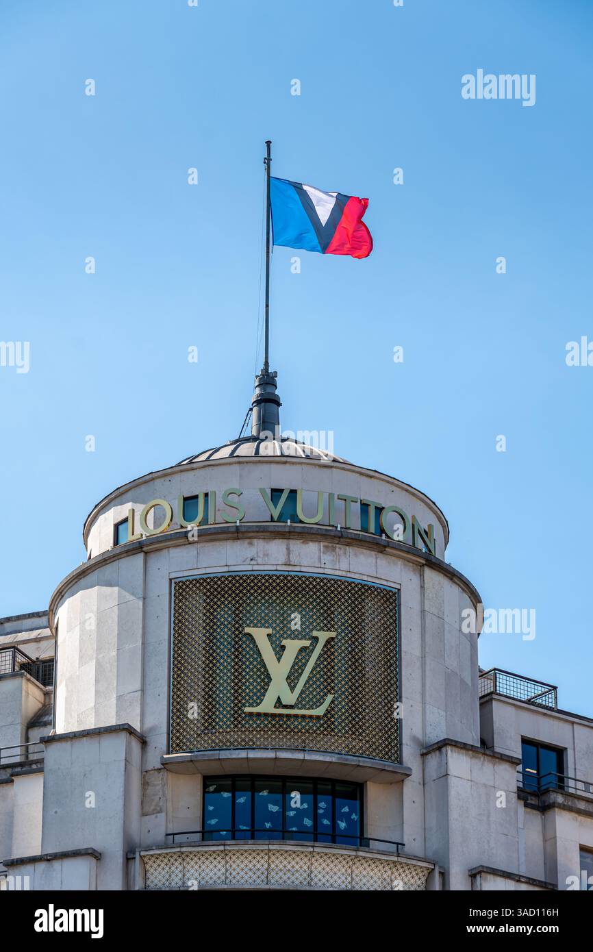Top of the Louis Vuitton flagship store on the Avenue des Champs ...