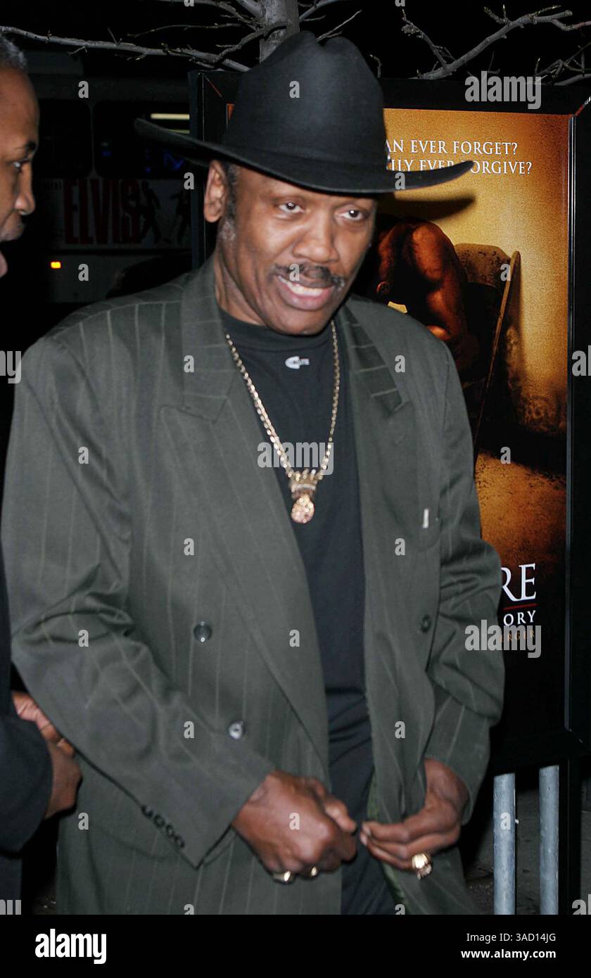 Boxer 'Smokin' Joe Frazier died after a battle with liver cancer ...