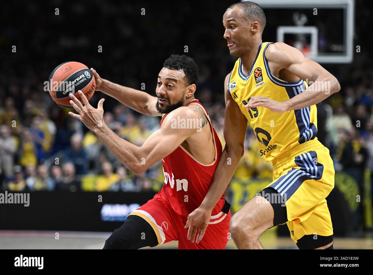 Berlin, Deutschland. 04th Apr, 2025. Nigel Williams-Goss (Olympiacos ...