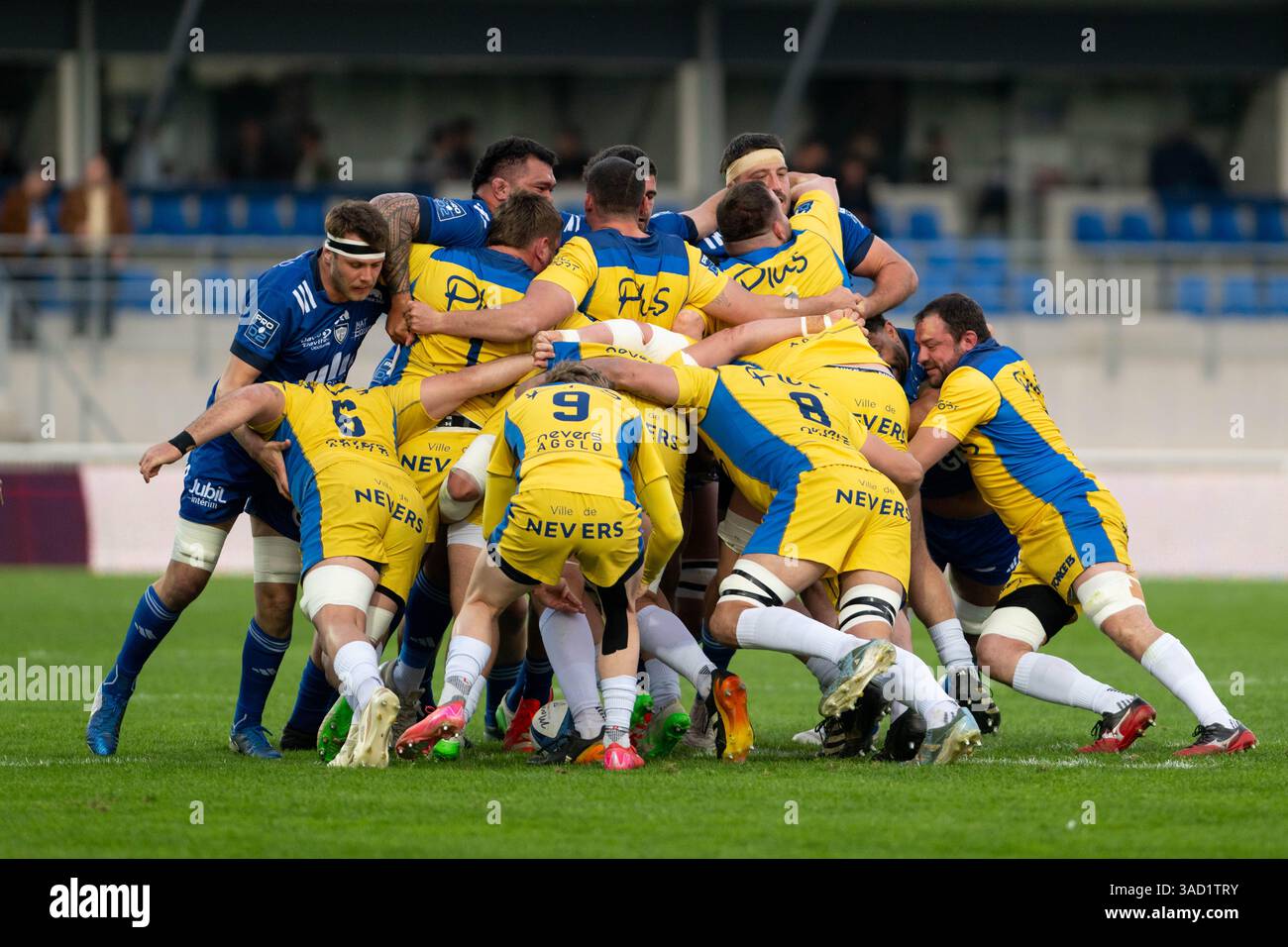Colomiers, France. 04th Apr, 2025. Scrum of Nevers during the French ...