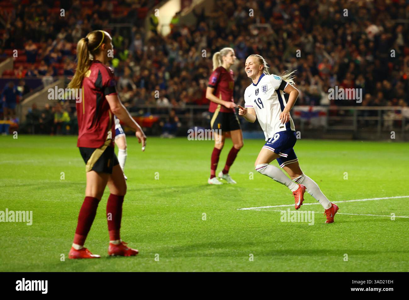 Bristol, UK. 4th Apr, 2025. Agnes Beever-Jones of England celebrates ...