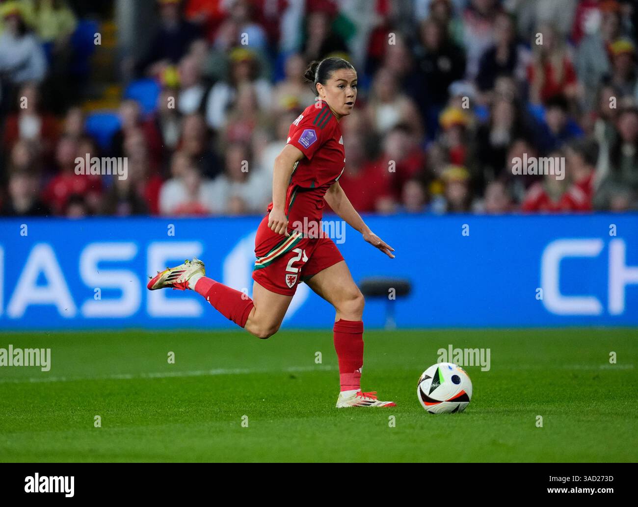 Wales' Ffion Morgan during the UEFA Women's Nations League, League A ...