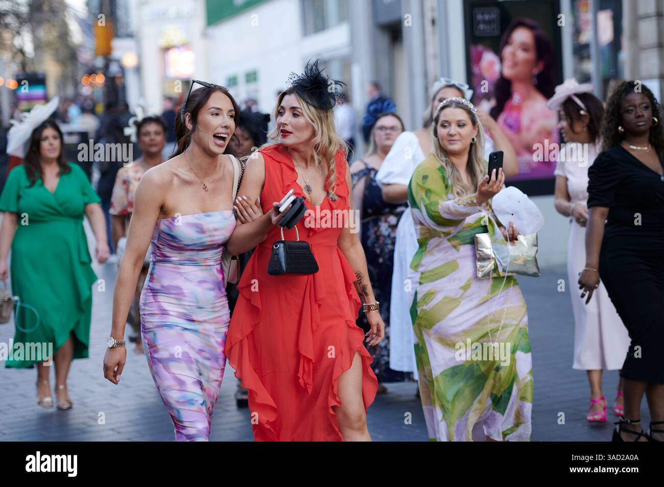 Liverpool, Merseyside, UK. 4th April 2025. Racegoers descend on ...
