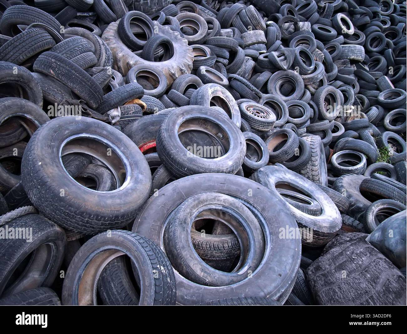 Sept. 30, 2011 - Colombia - Con programas de reencauche y de reciclaje ...