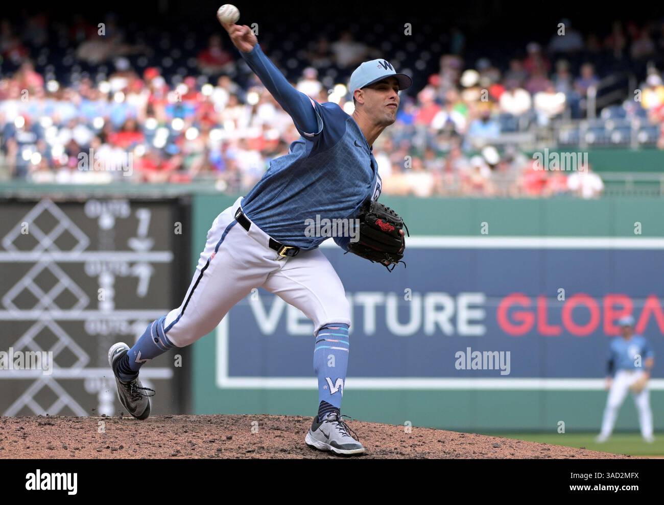 WASHINGTON, DC - MARCH 30: Washington Nationals pitcher Jorge López (21 ...