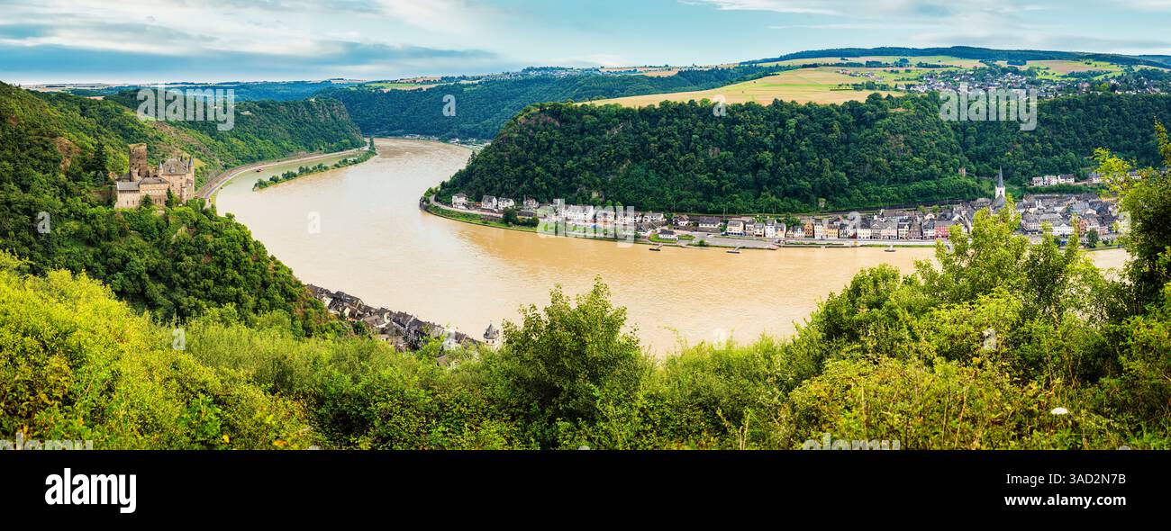 Valley of the Loreley seen from the viewpoint of the Rheinsteig above ...