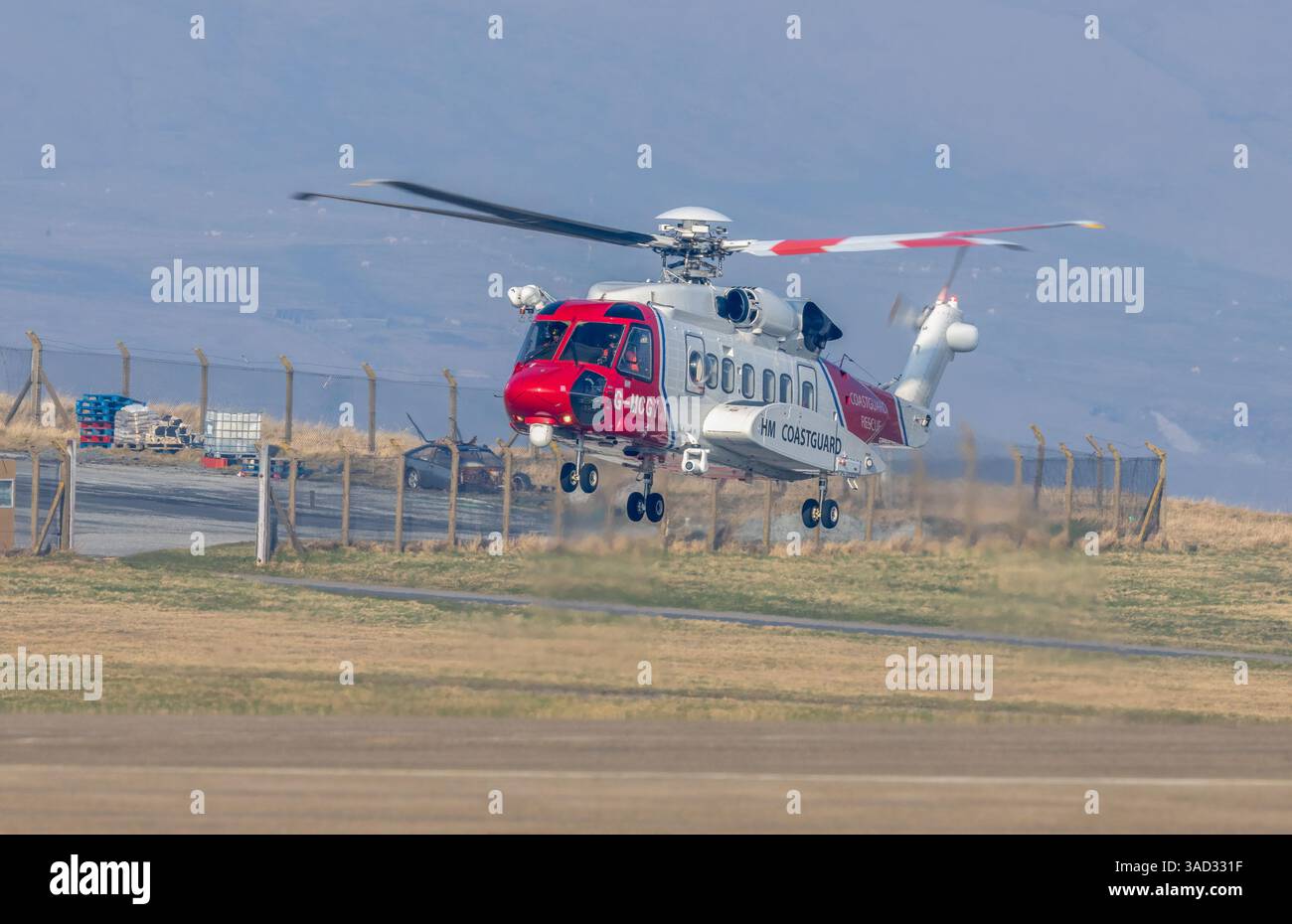 Helicopter taking off hi-res stock photography and images - Alamy