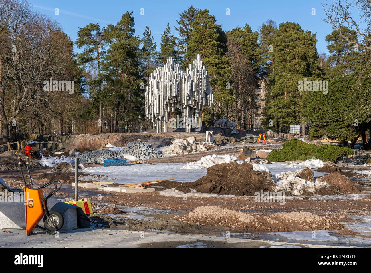 Sculpture by finnish artist eila hiltunen 1967 entitled passio musicae ...