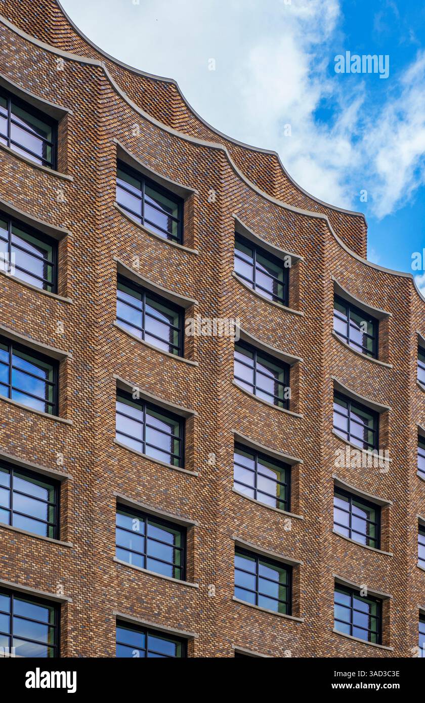Curved brick facade at Lohsepark in Hamburg Stock Photo - Alamy
