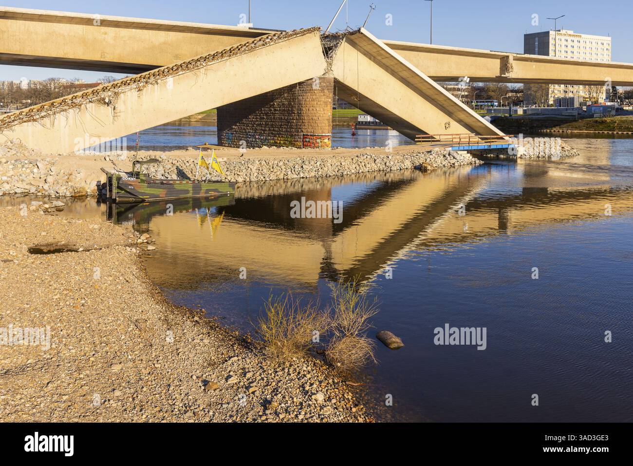 Following the partial collapse of the Carola Bridge, demolition work is ...