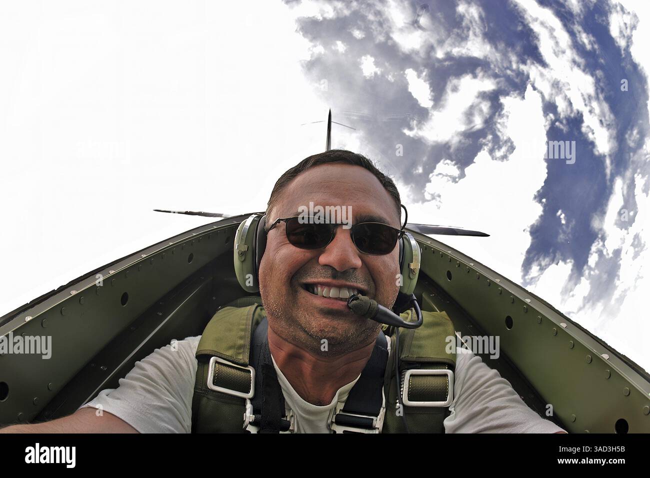 A WWII pilot captures a daring selfie mid-flight, executing precise ...