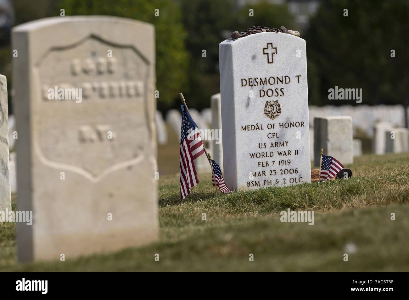 Desmond Doss is buried at Chattanooga National Cemetery in Tennessee ...