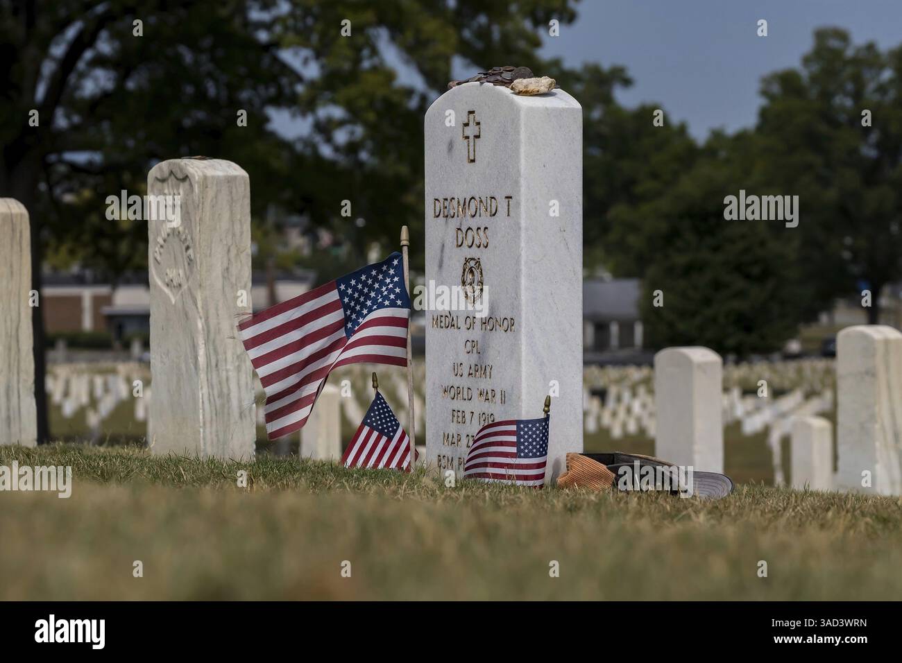 Desmond Doss is buried at Chattanooga National Cemetery in Tennessee ...