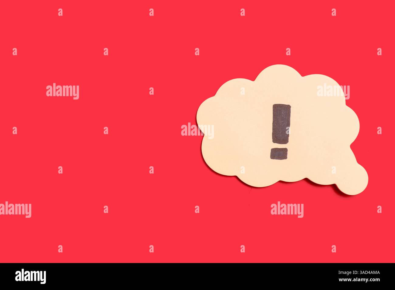 Speech bubble with exclamation mark on red background Stock Photo - Alamy
