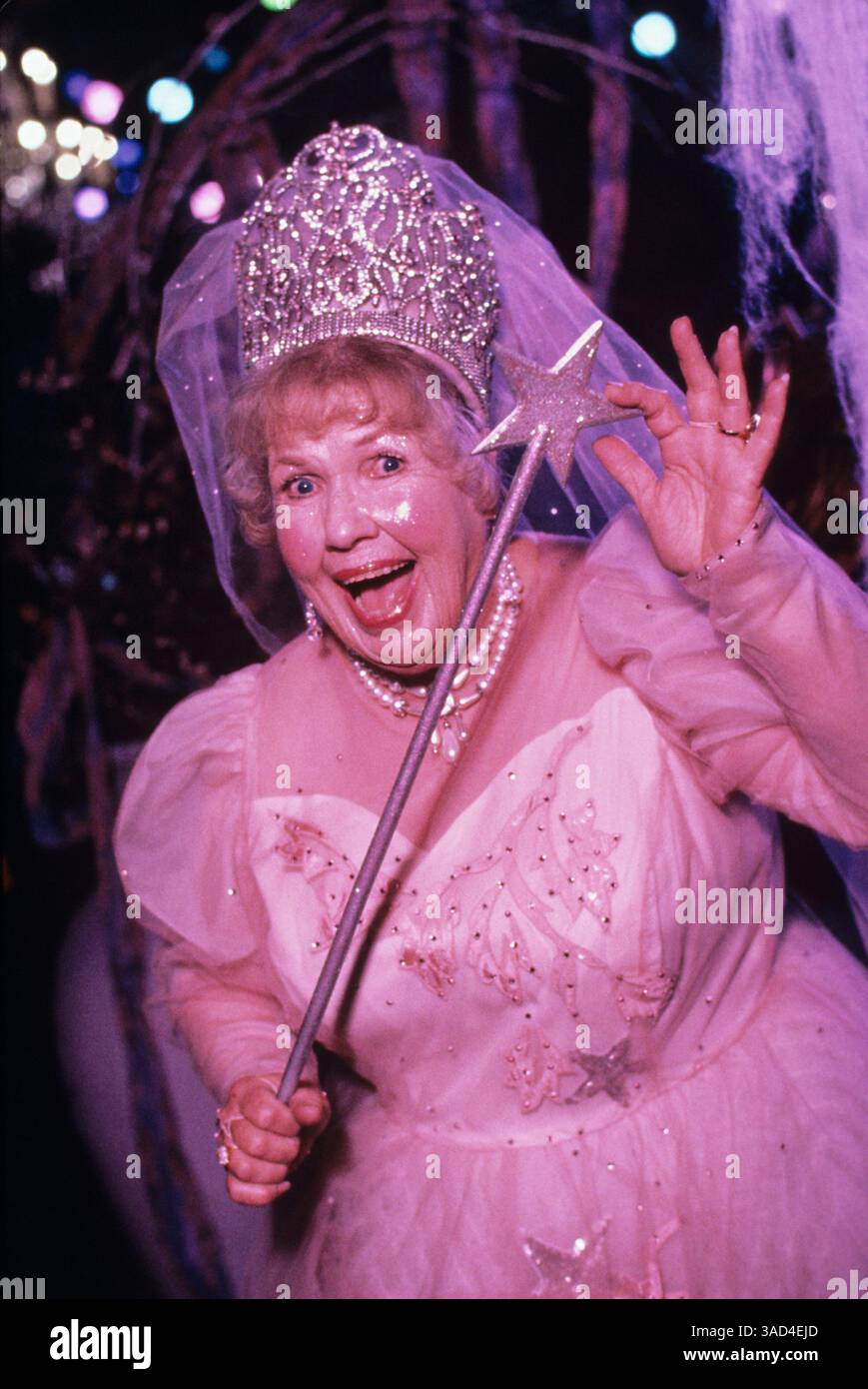 Film still / Publicity still from "Hocus Pocus" Kathleen Freeman 1993 ...