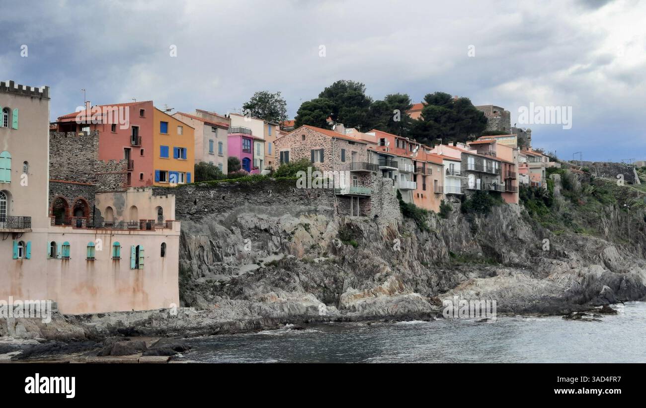 Bord de falaise maison hi-res stock photography and images - Alamy