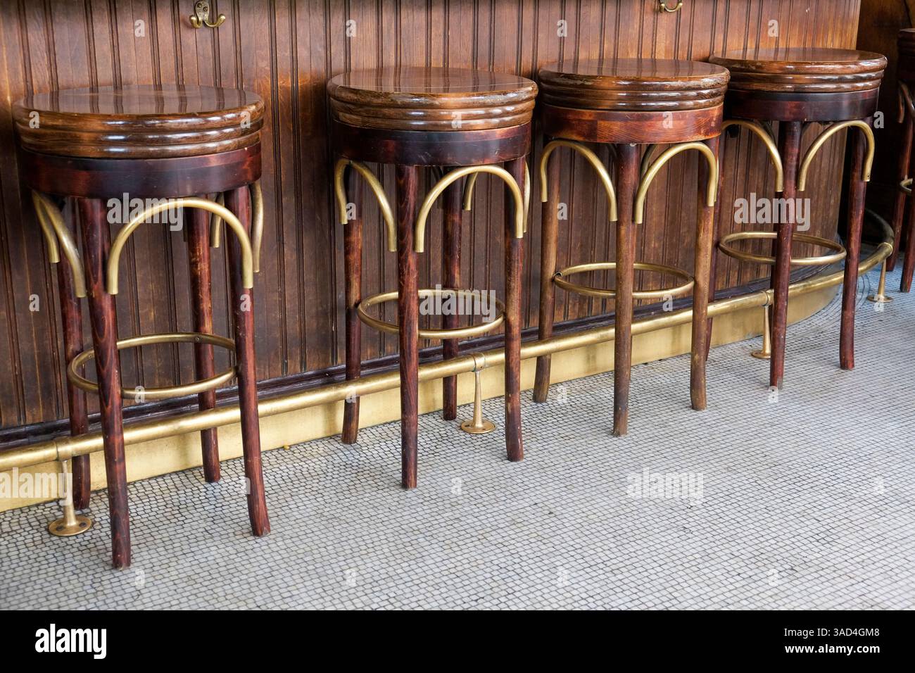 London, England, Great Britain. British pub from the 1930's Stock Photo ...
