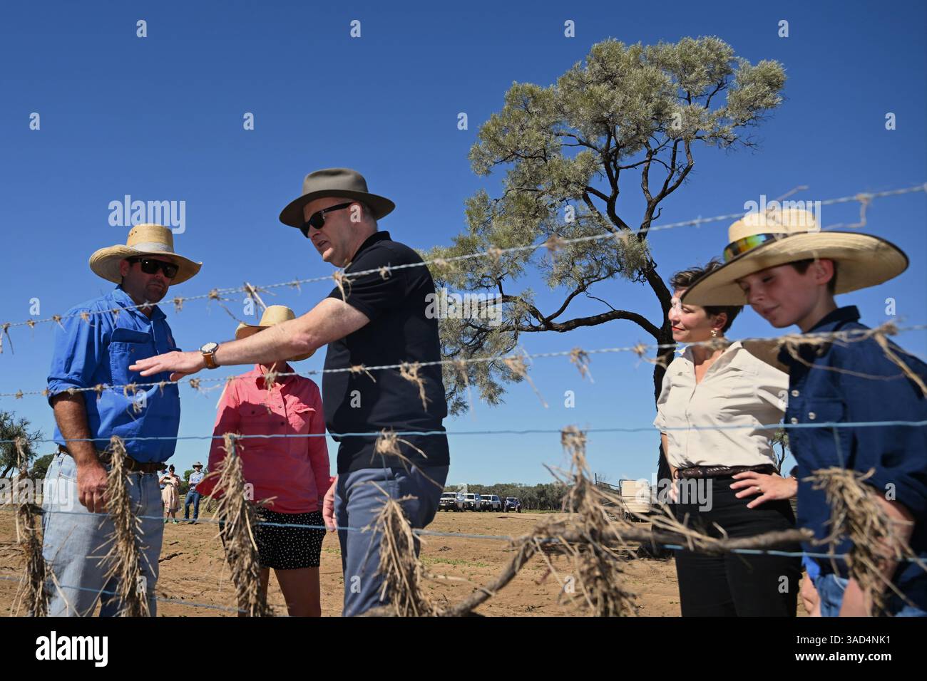 Longreach, Australia. 05th Apr, 2025. Australian Prime Minister Anthony ...