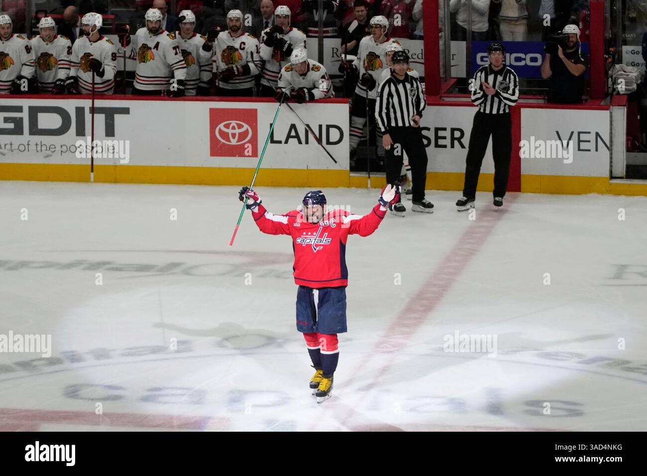 Washington Capitals left wing Alex Ovechkin (8) raises his arms after ...