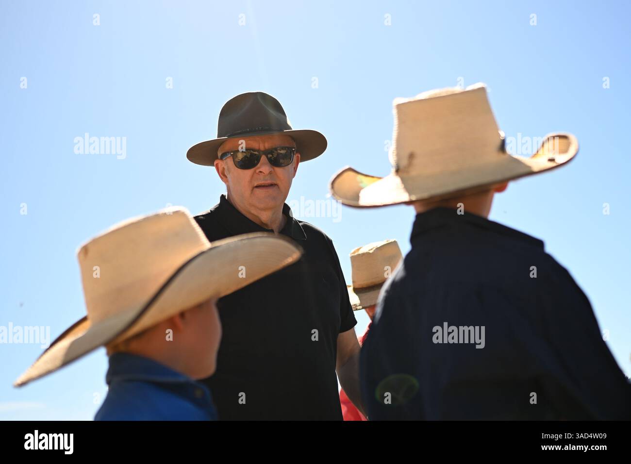 Longreach, Australia. 05th Apr, 2025. Australian Prime Minister Anthony ...