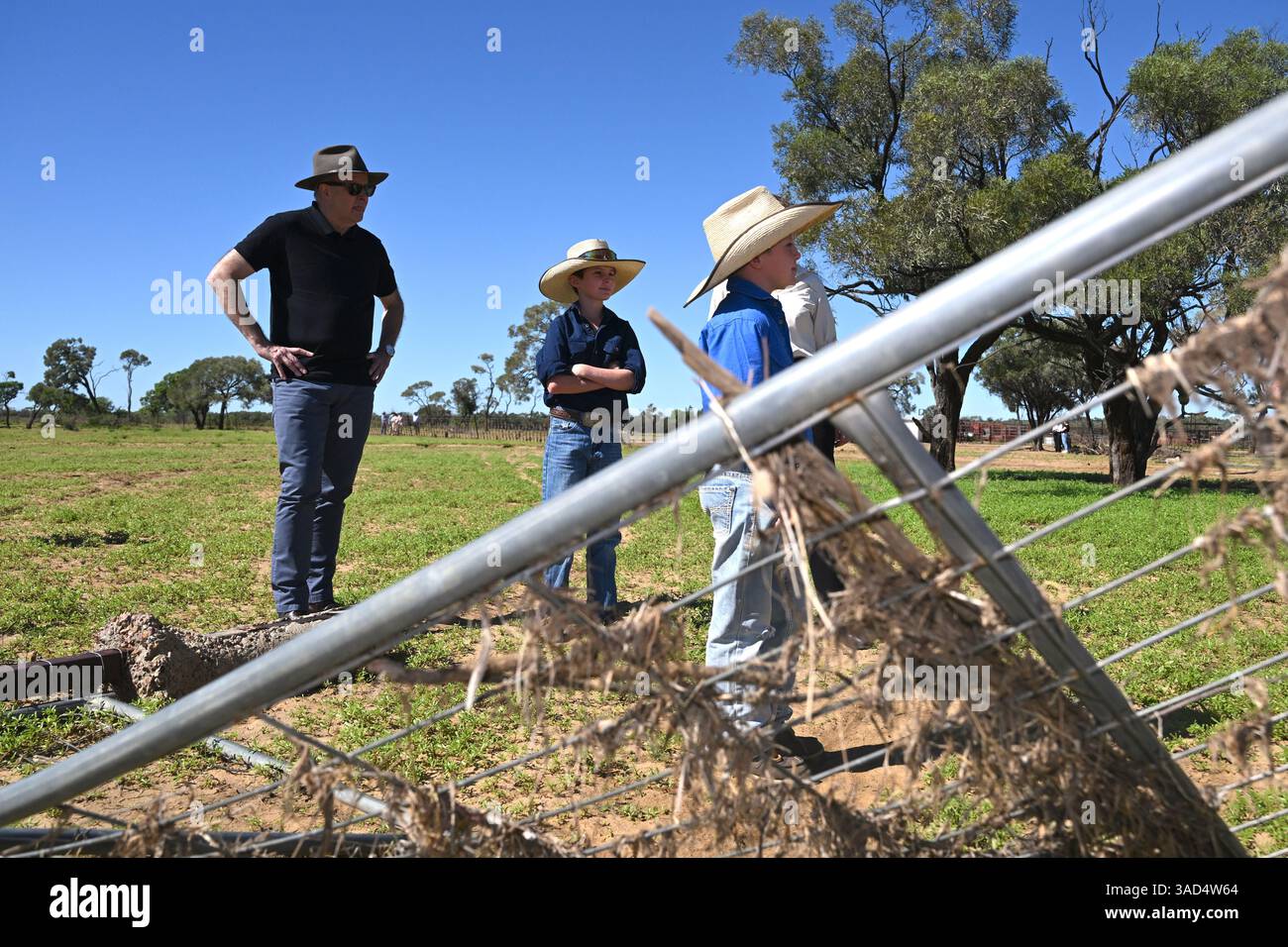 Longreach, Australia. 05th Apr, 2025. Australian Prime Minister Anthony ...