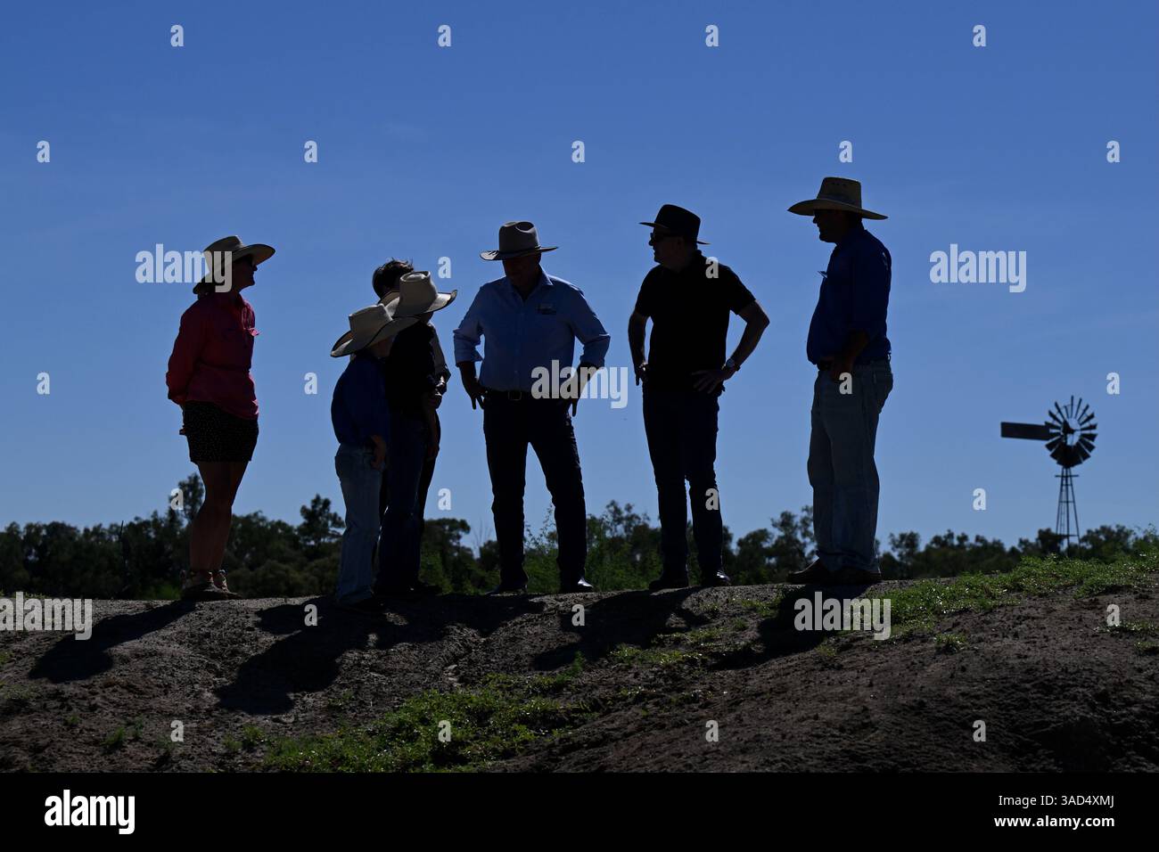 Longreach, Australia. 05th Apr, 2025. Australian Prime Minister Anthony ...