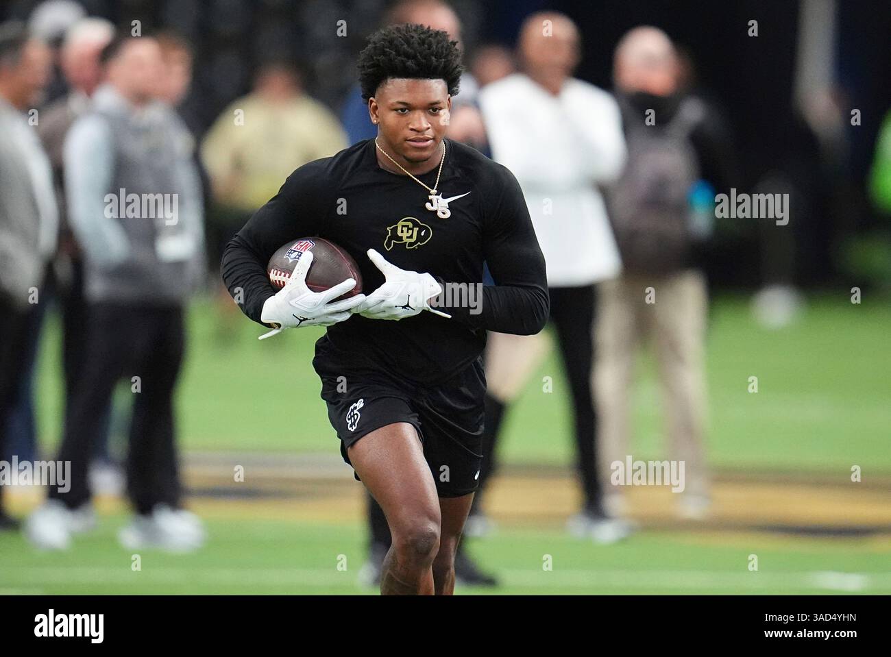 Colorado wide receiver Jimmy Horn Jr. (5) takes part in passing drills ...
