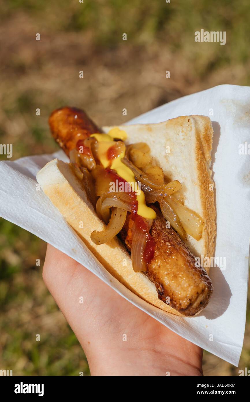 Sausage Sizzle BBQ in Australia Stock Photo - Alamy