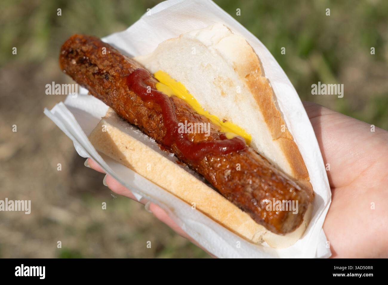 Sausage Sizzle BBQ in Australia Stock Photo - Alamy