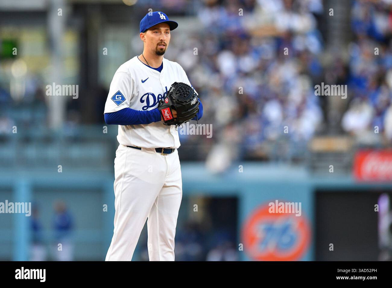 LOS ANGELES, CA - APRIL 02: Los Angeles Dodgers pitcher Blake Snell (7 ...