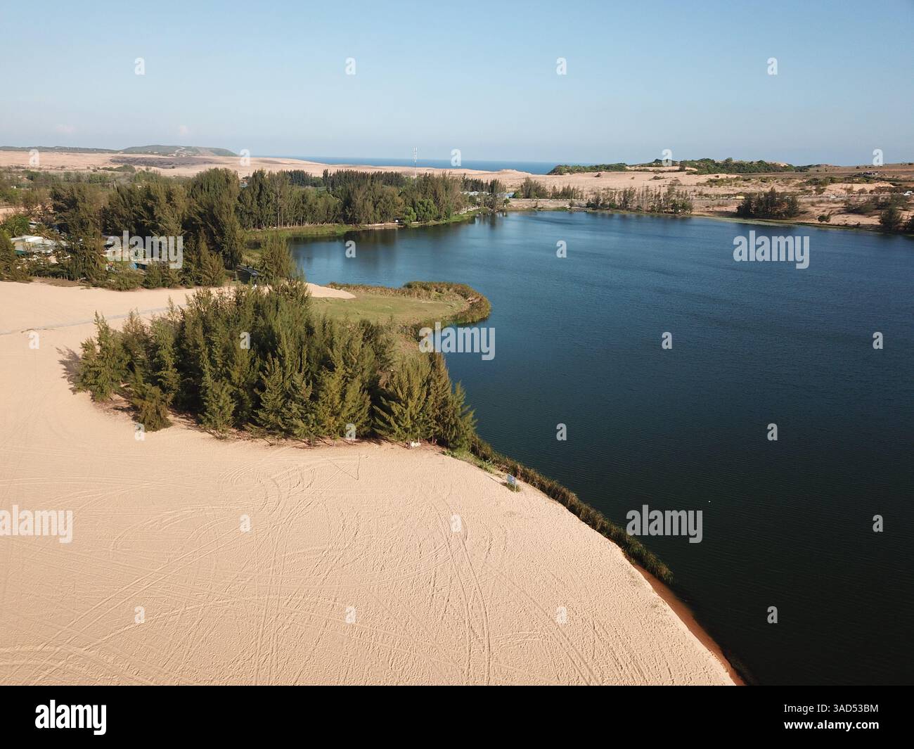 Bau Trang Tourist Area, Mui Ne - The magnificent little desert. Bau ...