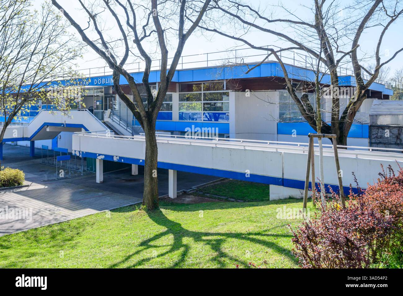 vienna, austria, 04 april 2025, public swimming pool, doebling ...