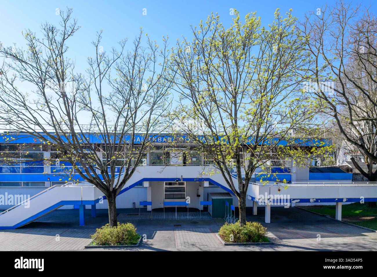 vienna, austria, 04 april 2025, public swimming pool, doebling ...