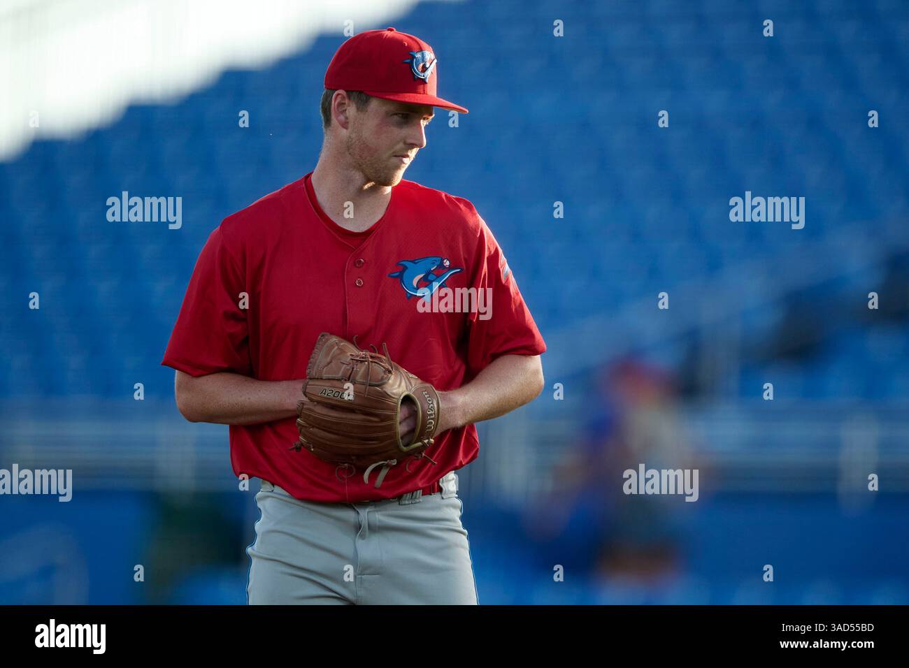 Clearwater Threshers pitcher Sam Highfill (21) gets ready to deliver a ...