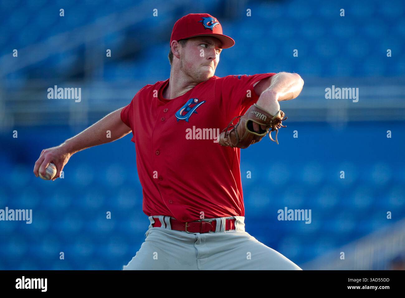 Clearwater Threshers pitcher Sam Highfill (21) delivers a pitch during ...
