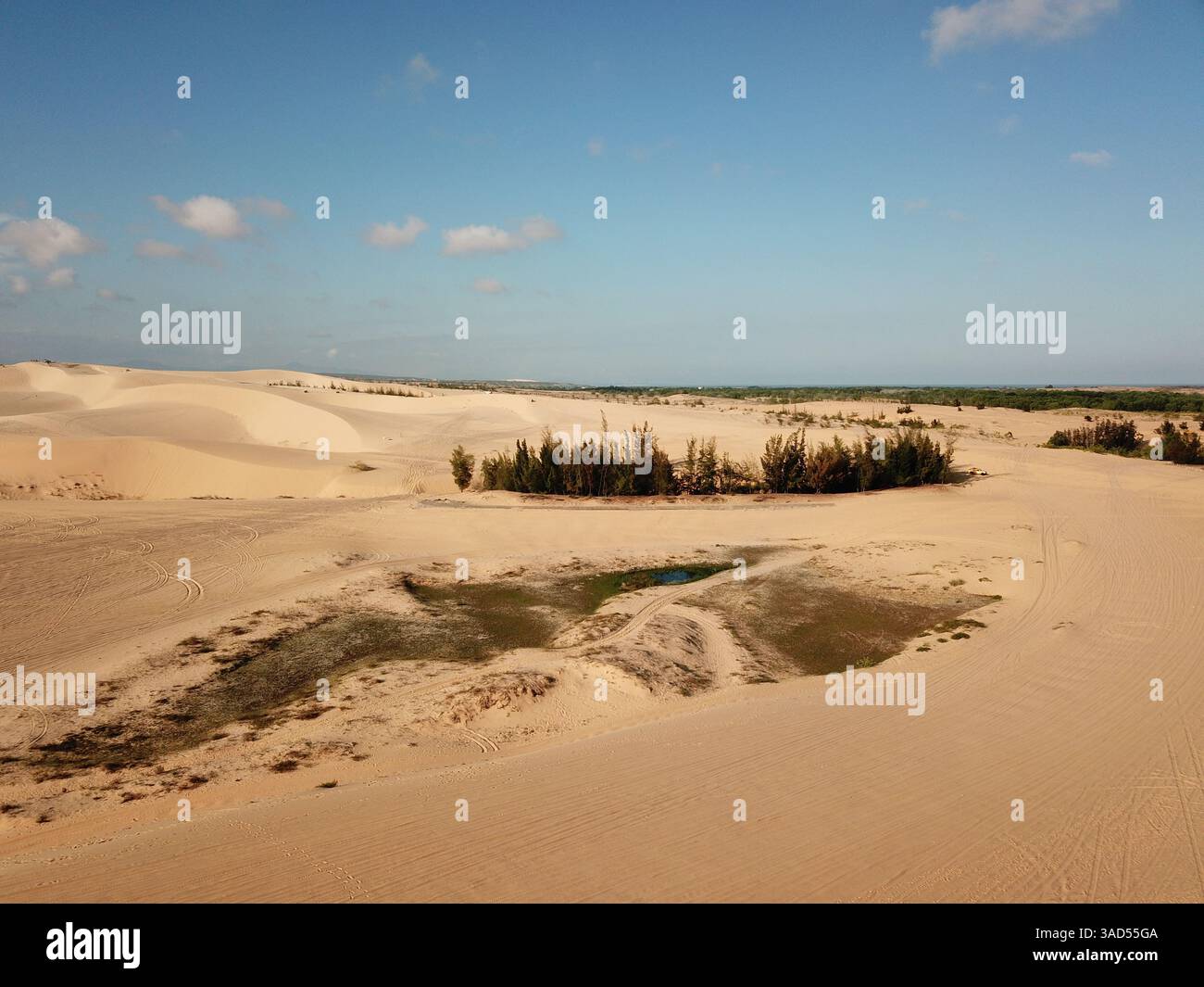 Bau Trang Tourist Area, Mui Ne - The magnificent little desert. Bau ...