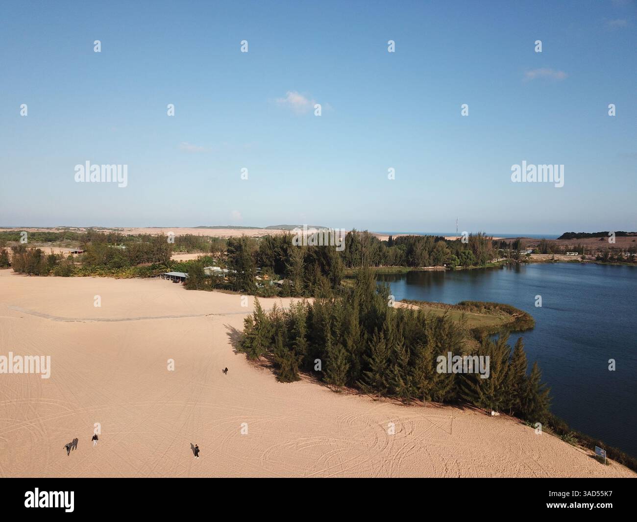 Bau Trang Tourist Area, Mui Ne - The magnificent little desert. Bau ...