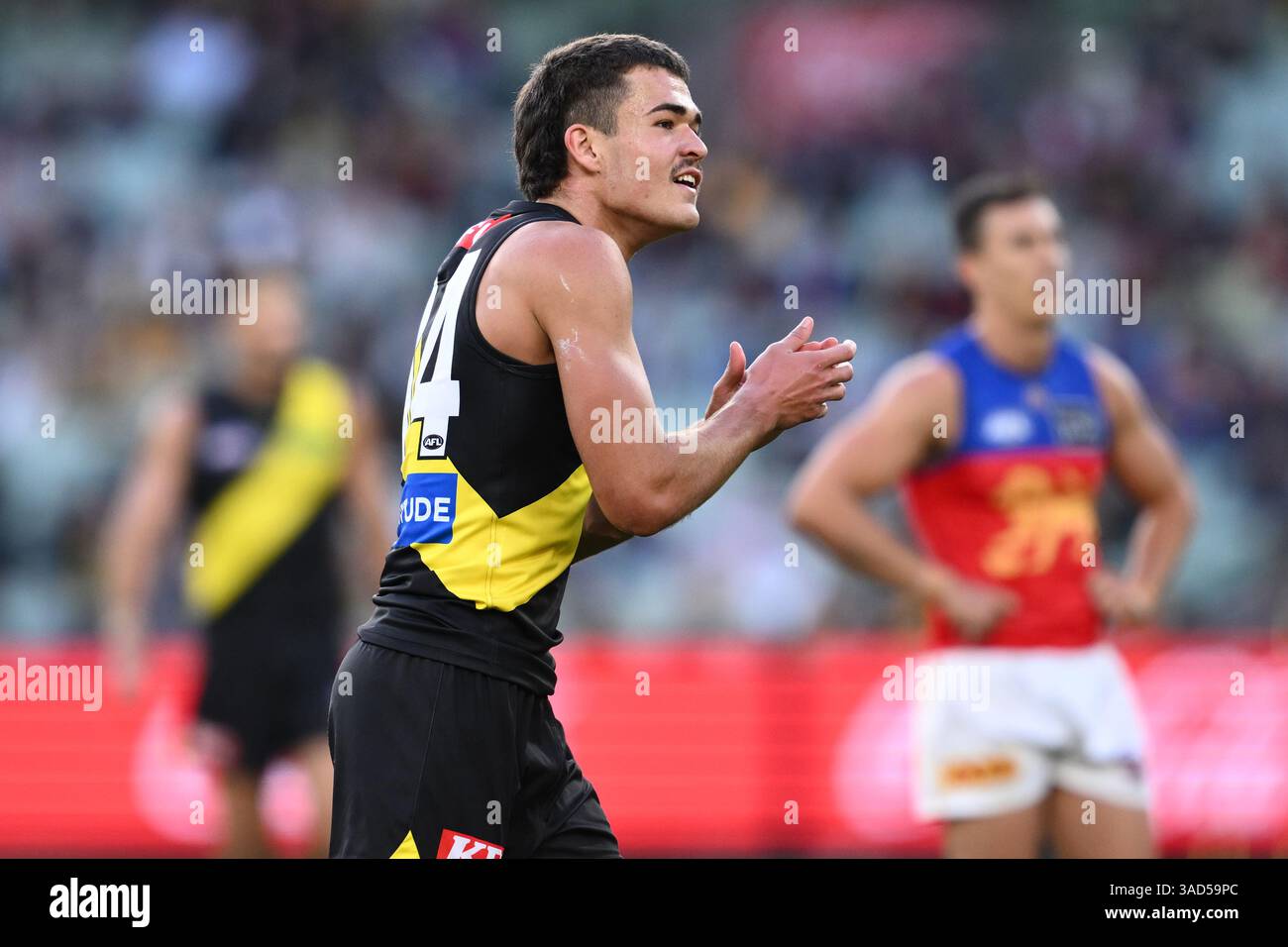 Melbourne, Australia. 05th Apr, 2025. Harry Armstrong of Richmond ...