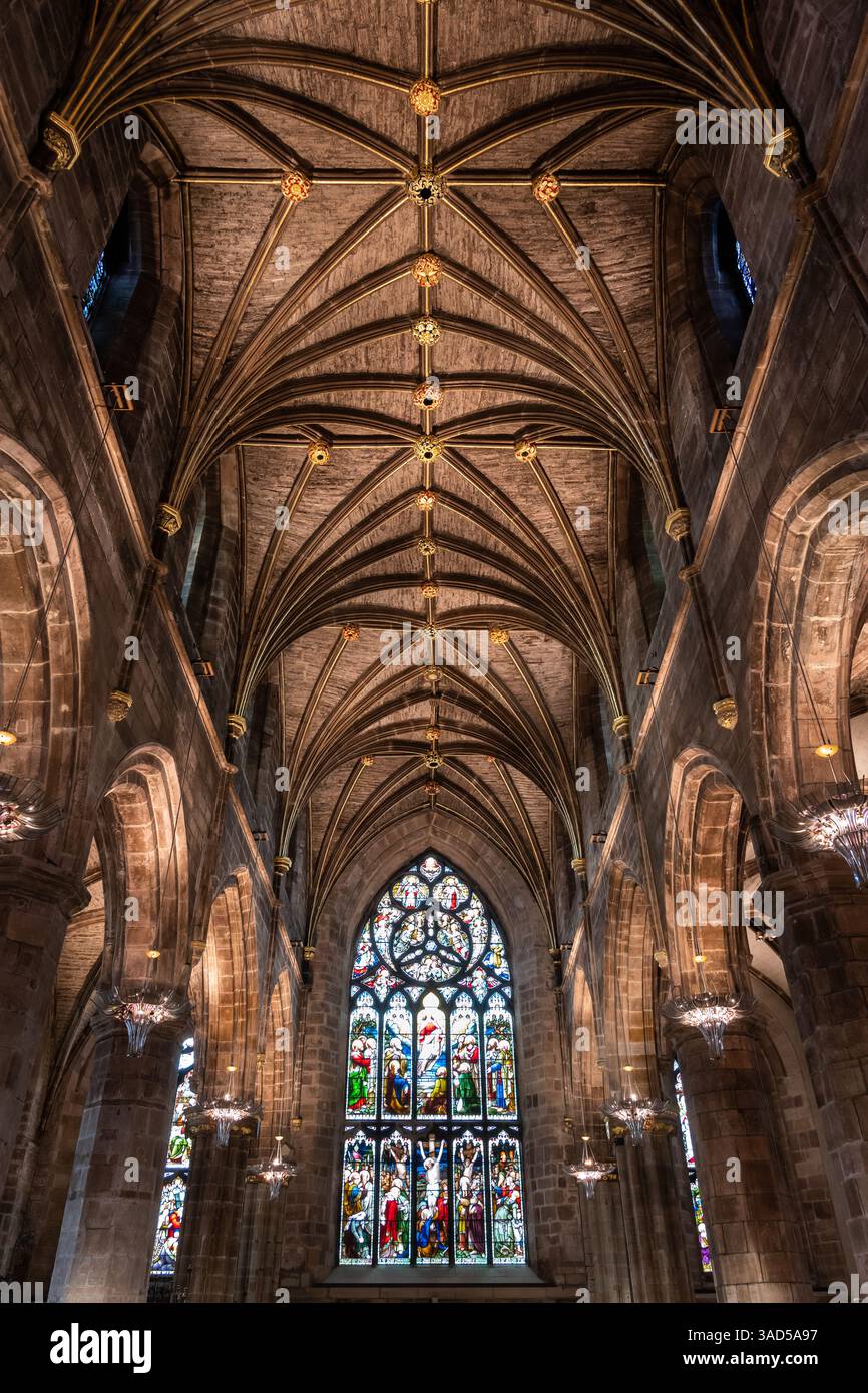 Rib vault in St. Giles Cathedral interior in Edinburgh, Scotland, UK ...